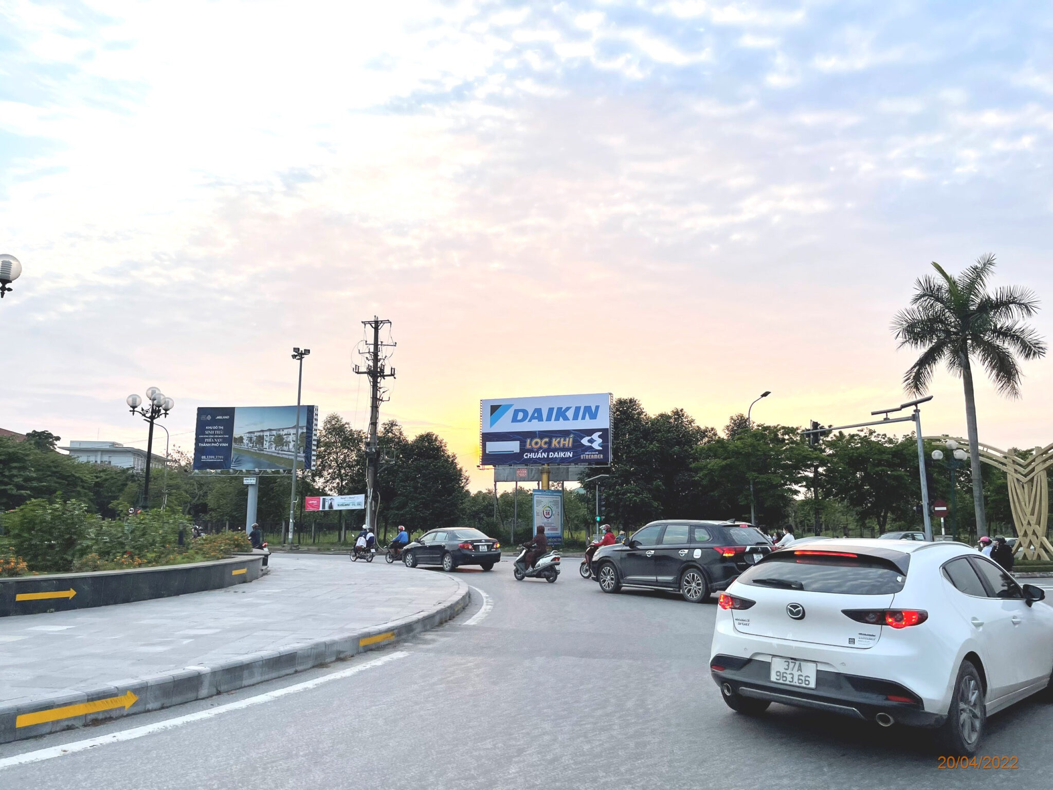 BILLBOARD VOLVO - Kim Ngân Adv